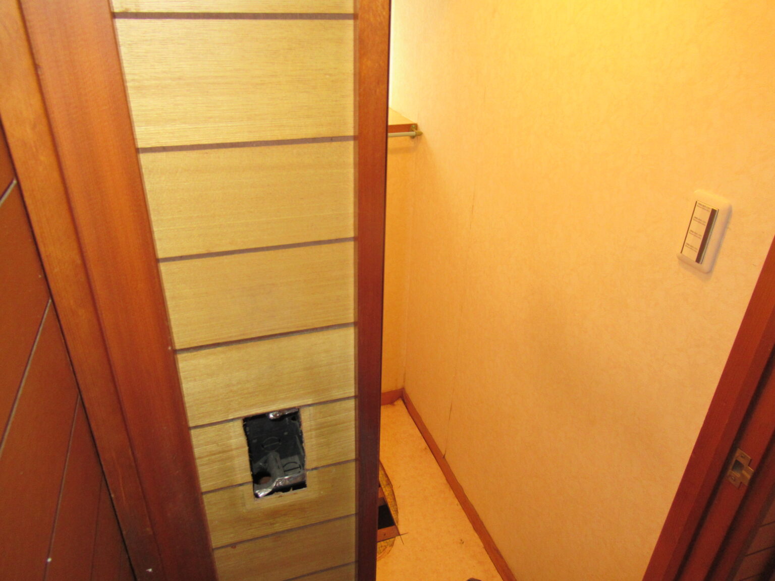 段差20㎝！？ 安全なトイレ空間づくり | YELLHOUSE