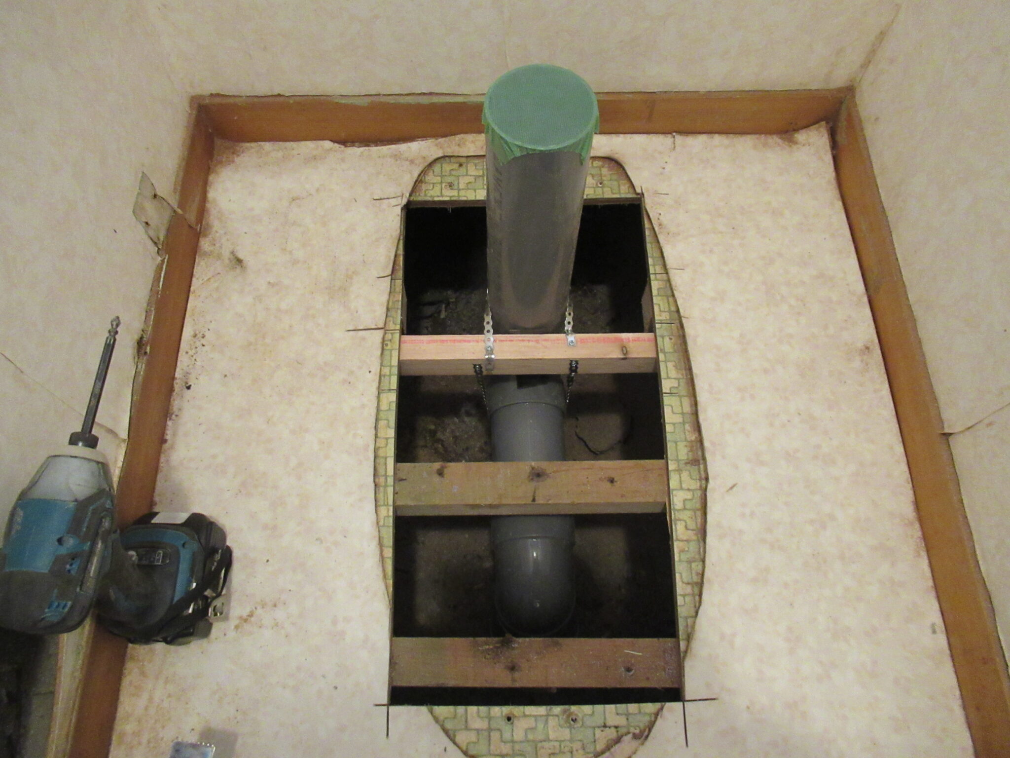 段差20㎝！？ 安全なトイレ空間づくり | YELLHOUSE