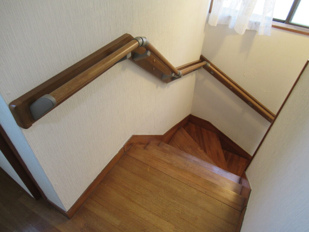 段差20㎝！？ 安全なトイレ空間づくり | YELLHOUSE